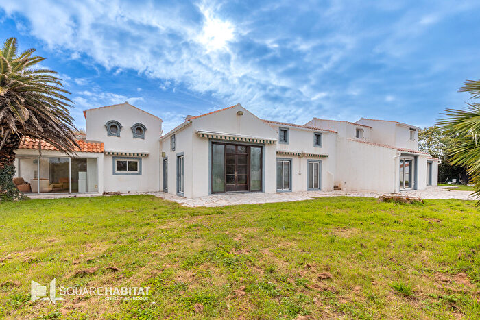 Maison à vendre - Lépine - 12 pièces - 8 chambres
