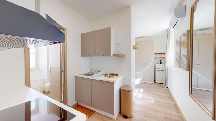 Centre Ville, Reims : Appartement 1 pièce à louer