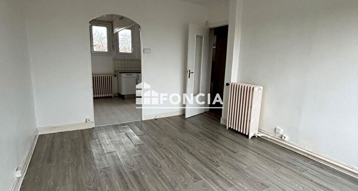 Appartement à vendre - Moret-sur-Loing - 4 pièces - 3 chambres