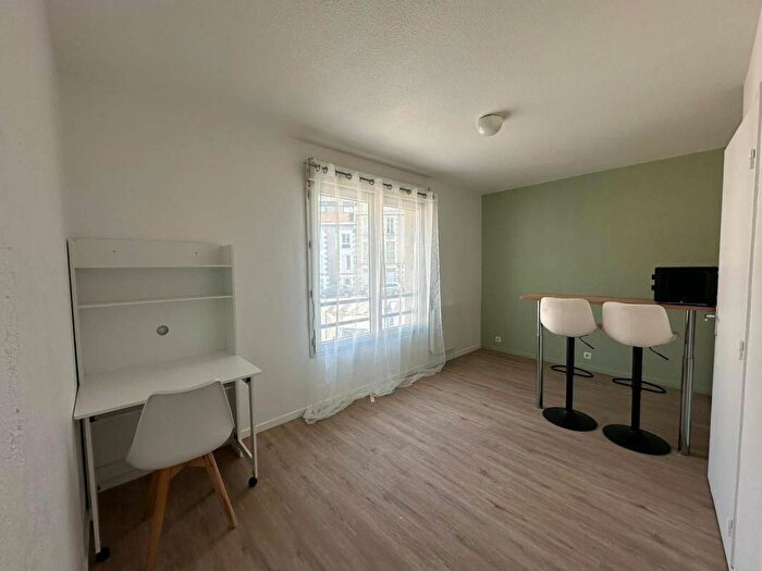 Trois Quartiers-Centre Ville, Poitiers : Appartement 1 pièce à louer