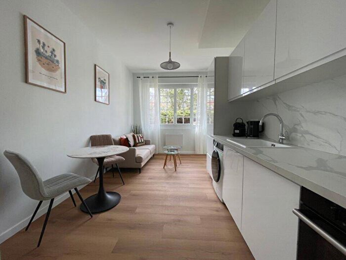 Appartement à louer - France-LAlouette-Jean Bart, Pessac - 2 pièces - 1 chambre