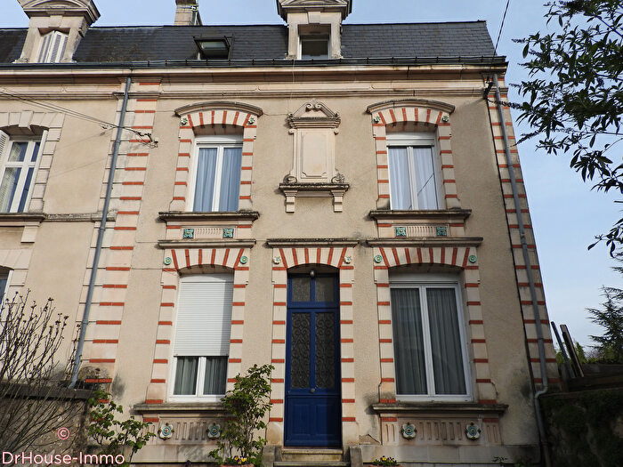 Maison 9 pièces à Poitiers, Montbernage, Pont Neuf, à vendre