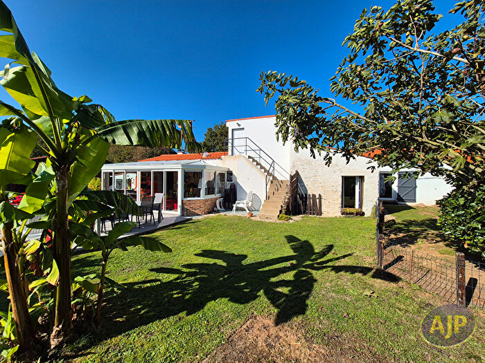 Maison à vendre - Saint-Christophe-du-Ligneron - 5 pièces - 3 chambres