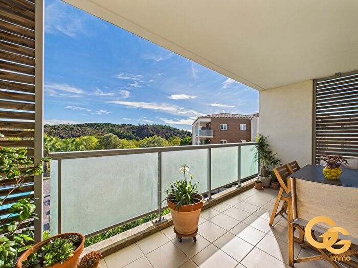 Appartement à vendre - Le Cannet - 3 pièces - 2 chambres