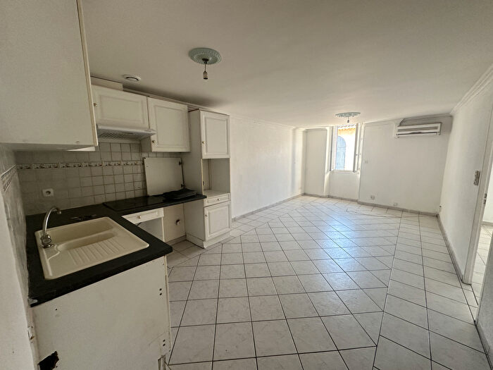 Appartement à vendre - Marseille e , Sainte-Marthe - 3 pièces - 2 chambres
