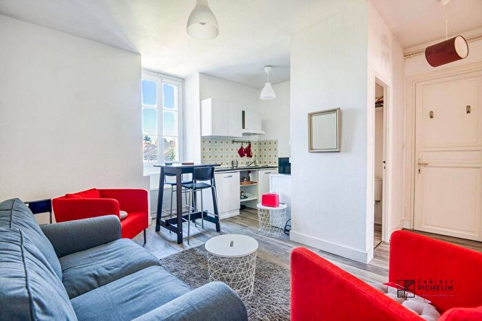 Hauts Pavés, Nantes : Appartement 2 pièces à louer