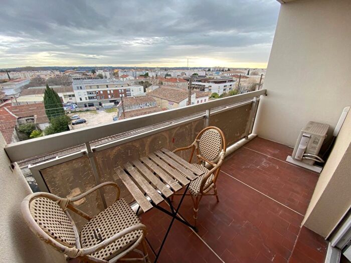 Appartement à louer - Nîmes, Feuchères - 1 pièce