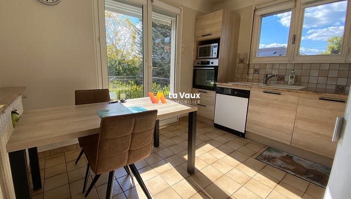 Lay-Saint-Christophe : Maison 4 pièces à vendre