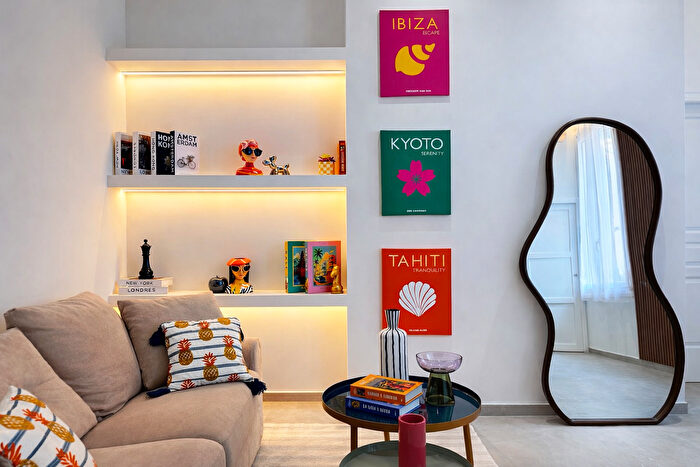 Appartement à vendre - Menton, Hôtel de Ville, Vieille Ville, Musée, Madone, Carnolès - 2 pièces - 1 chambre