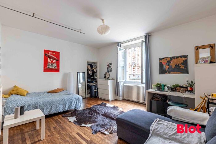 Appartement à vendre - Quartiers Centre, Saint-Hélier, Gare - 2 pièces - 1 chambre