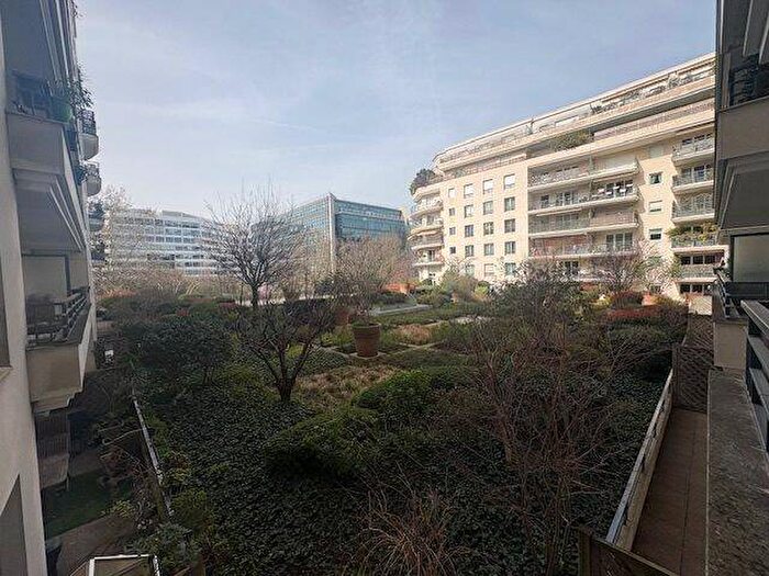 Appartement à louer - Issy-les-Moulineaux - 3 pièces - 2 chambres