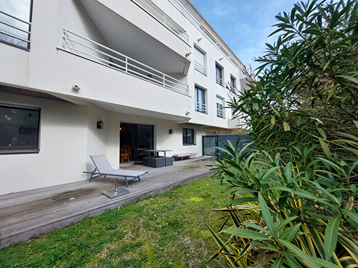 Appartement à vendre - Royan, Centre-ville - 2 pièces - 1 chambre