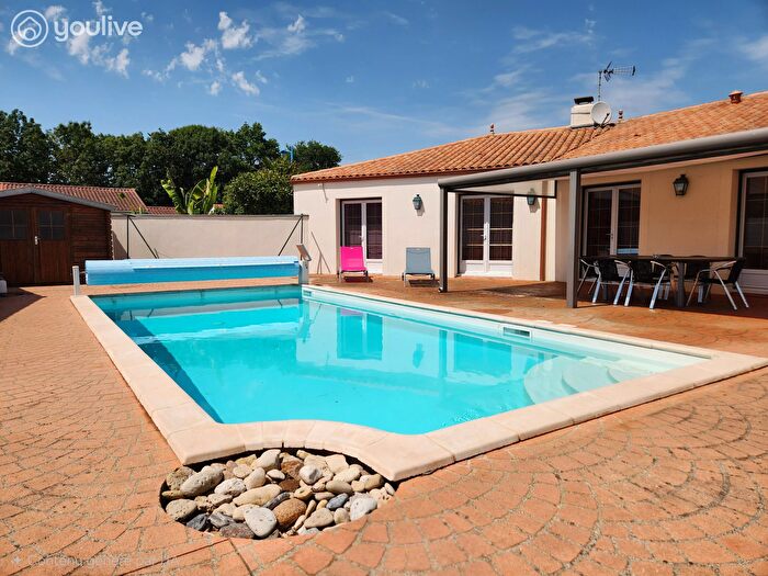 Maison 4 pièces à vendre à Vairé