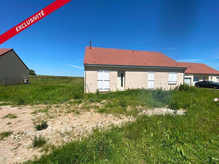 Vinneuf : Maison 4 pièces à vendre