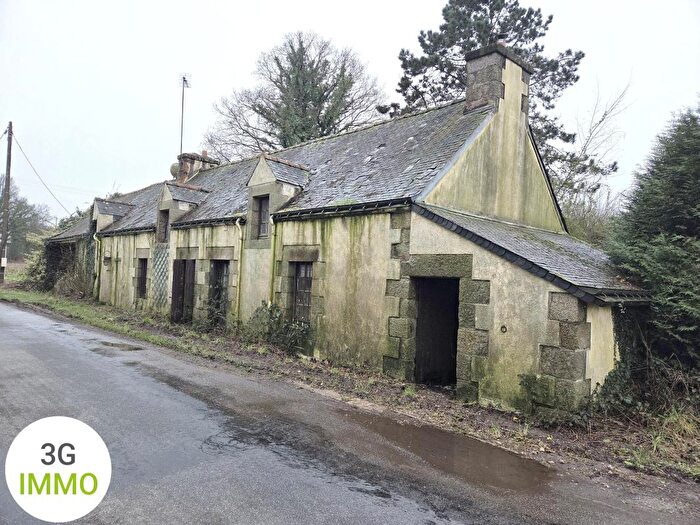 Maison à vendre - Cléguérec - 7 pièces - 6 chambres