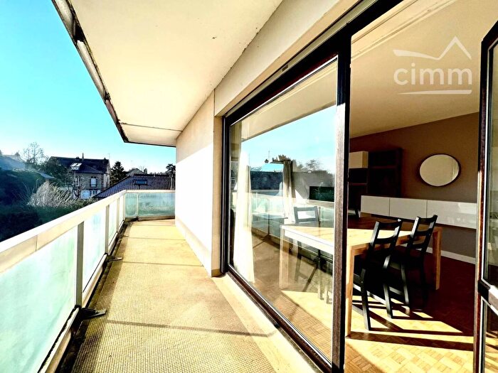 Appartement à louer - Centre-Gare, Chantilly - 3 pièces - 2 chambres