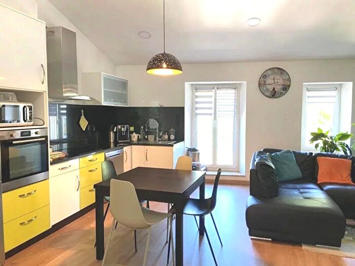 Maison 9 pièces à Tourves, à vendre