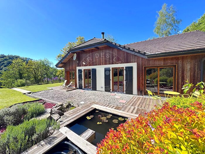 Maison 6 pièces à Nâves-Parmelan, à vendre