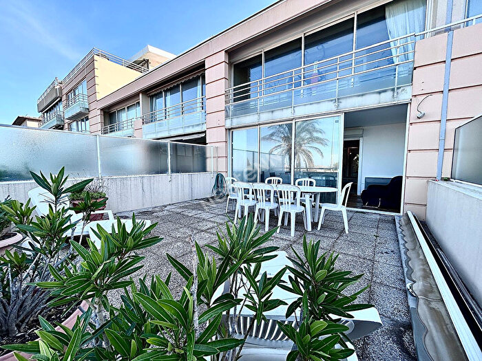 Appartement à vendre - Marseille e , Bonneveine - 4 pièces - 3 chambres