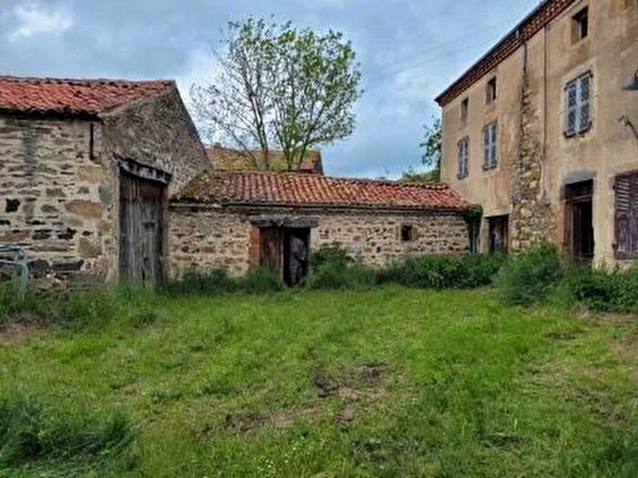 Maison à vendre - Apchat - 7 pièces - 6 chambres