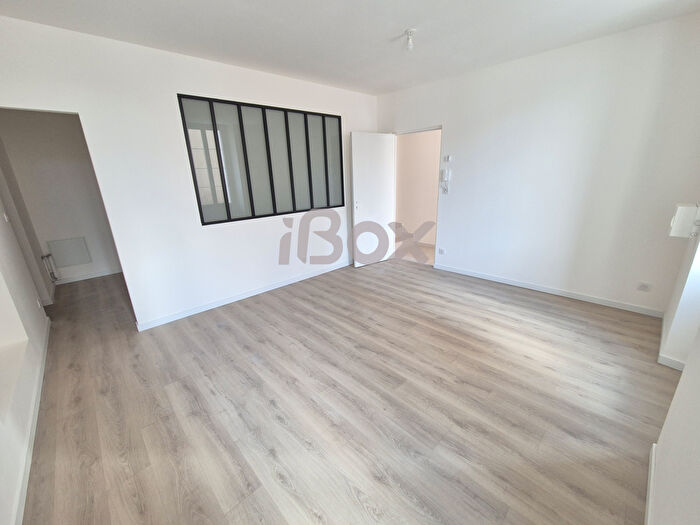 Appartement à vendre - Toulon, Saint-Roch - 2 pièces - 1 chambre