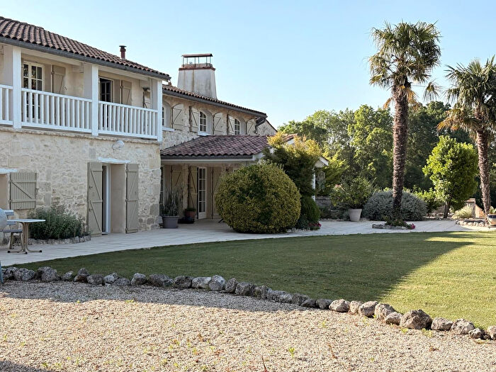 Maison 8 pièces à vendre - Civrac-en-Médoc