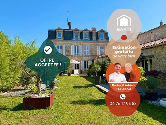 Maison 8 pièces à Fontenay-le-Comte, Centre-ville, Les Loges, La Pommeraie, La Sablière, à vendre