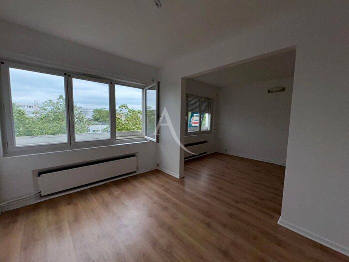 Appartement à louer - Beauval Colbert, Meaux - 2 pièces - 1 chambre