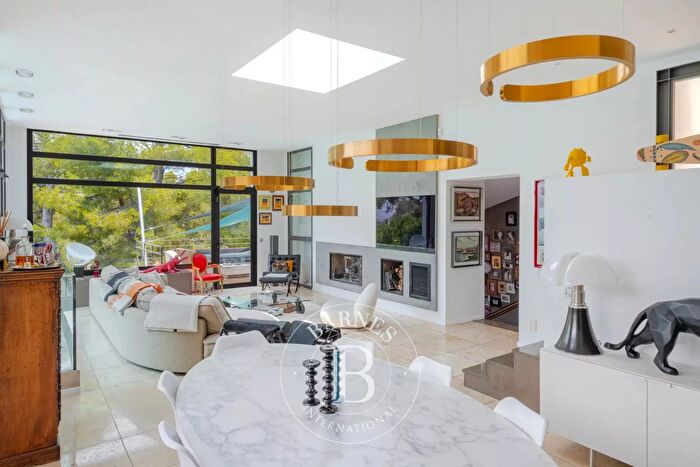 Maison à vendre - Marseille e , Le Redon - 5 pièces - 4 chambres