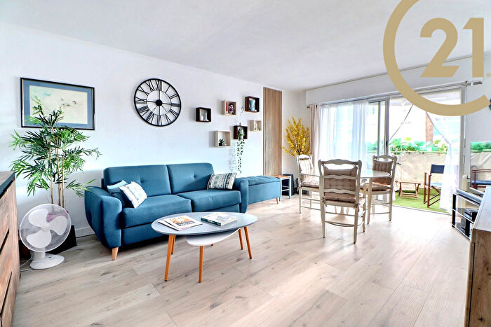 Appartement à vendre - Fréjus - 2 pièces - 1 chambre