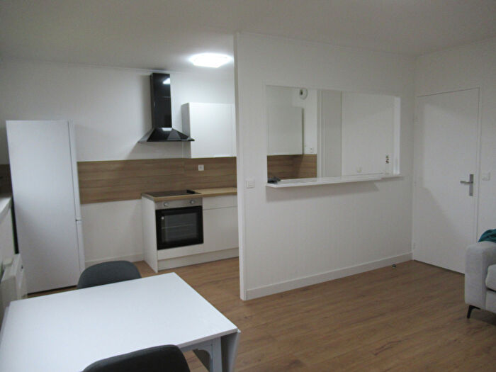 Lomme, Bourg, Délivrance : Appartement 1 pièce à louer