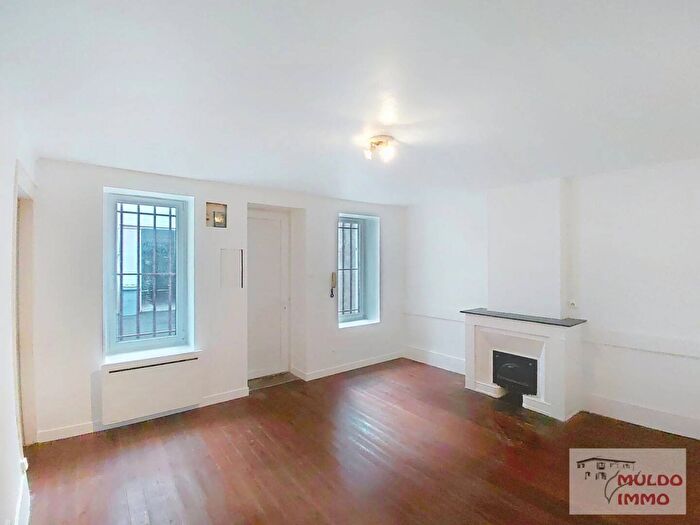 Appartement à louer - Centre Nord, Oullins - 1 pièce