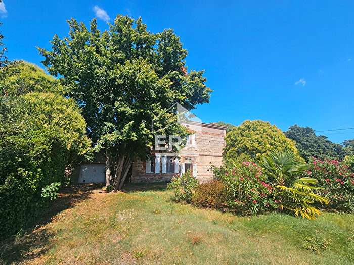 Maison à louer - Saint-Jory - 6 pièces - 4 chambres