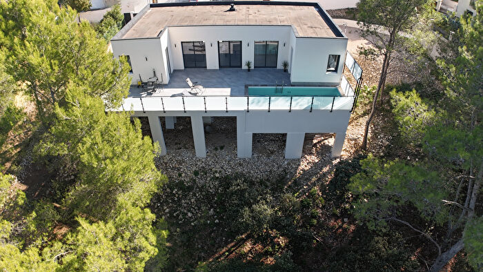 Maison à vendre - Beaucaire - 4 pièces - 3 chambres