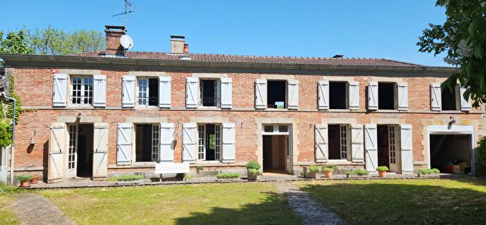 Maison à vendre - Saint-Remy-en-Bouzemont-Saint-Genest-et-Isson - 10 pièces - 6 chambres
