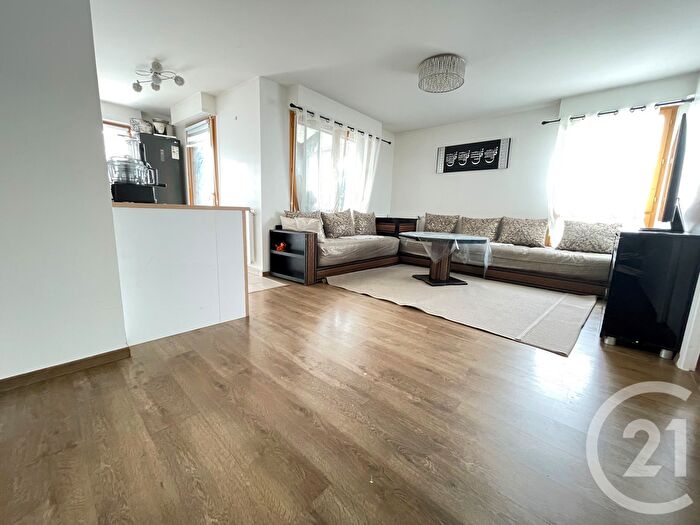 Appartement à vendre - Saint-Denis, La Plaine Saint-Denis - 4 pièces - 3 chambres