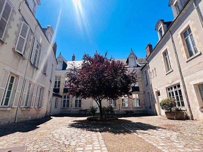 Appartement 1 pièce à louer à Martroi-Cathédrale, Orléans