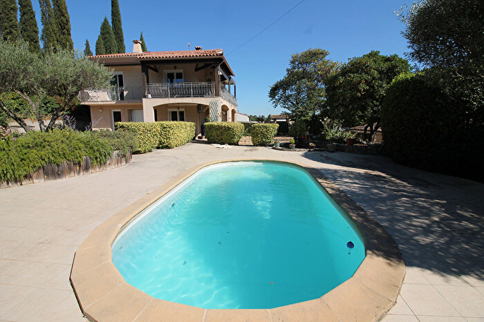 Maison à vendre - Nîmes, Terres de Rouvière, LEau Bouillie - 7 pièces - 5 chambres
