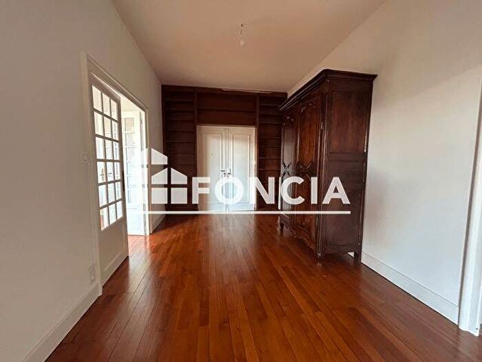 Appartement à louer - Le Centre-Gare, Roanne - 5 pièces - 4 chambres