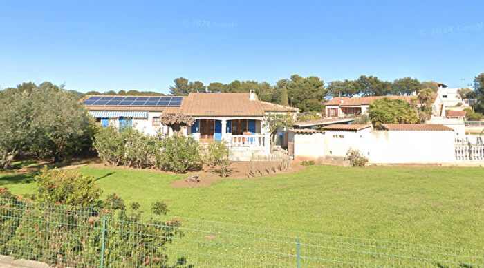 Maison à vendre - La Londe-les-Maures, Centre-ville - 5 pièces - 4 chambres