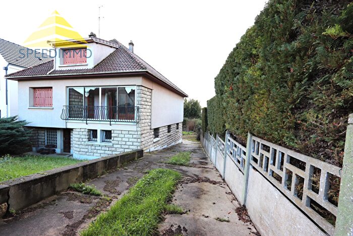 Maison à vendre - Mandres-les-Roses - 6 pièces - 4 chambres