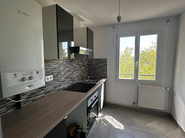 Appartement à louer - Roanne - 4 pièces - 2 chambres