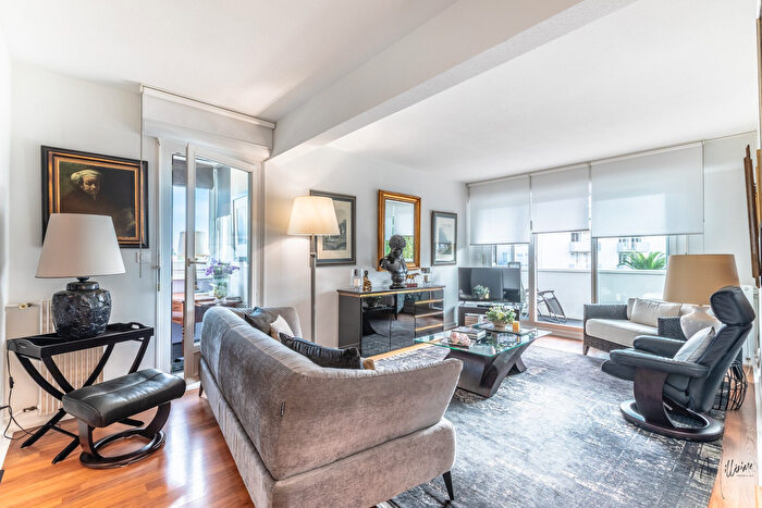 Appartement à vendre - Biarritz, Saint-Charles, Phare, Larochefoucauld - 2 pièces - 1 chambre