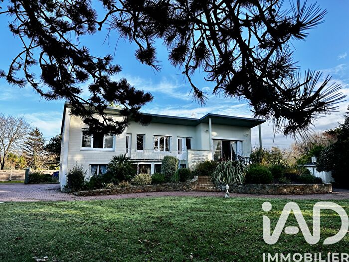 Maison à vendre - Agon-Coutainville - 6 pièces - 5 chambres