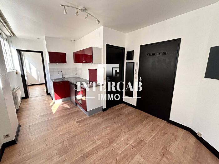 Laon Zola-Neufchâtel-Orgeval, Reims - Appartement 2 pièces à louer