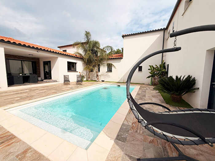 Villelongue-dels-Monts : Maison 10 pièces à vendre