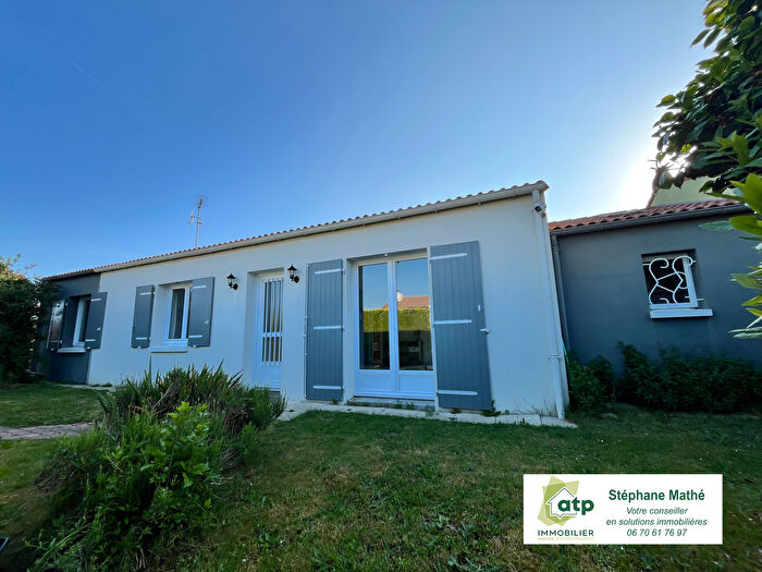 Maison à vendre - Saint-Denis-la-Chevasse - 7 pièces - 5 chambres