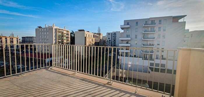 Villefranche-sur-Saône, Nord Est - Appartement 3 pièces à louer