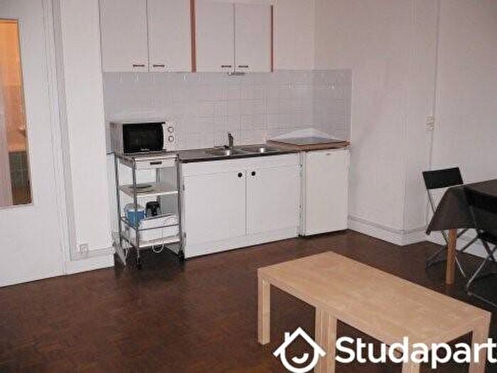 Appartement à louer - Vieux Marché-Cathédrale, Rouen - 2 pièces