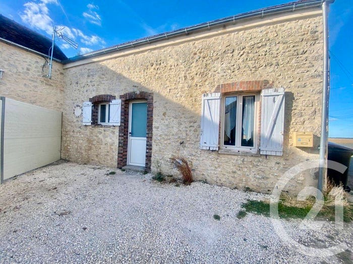 Appartement 4 pièces à louer - Égreville